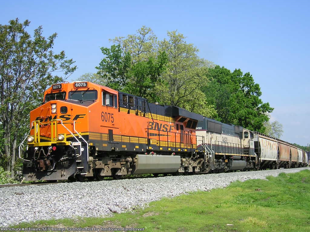 BNSF 6075 On NS 143 - 10 Eastbound